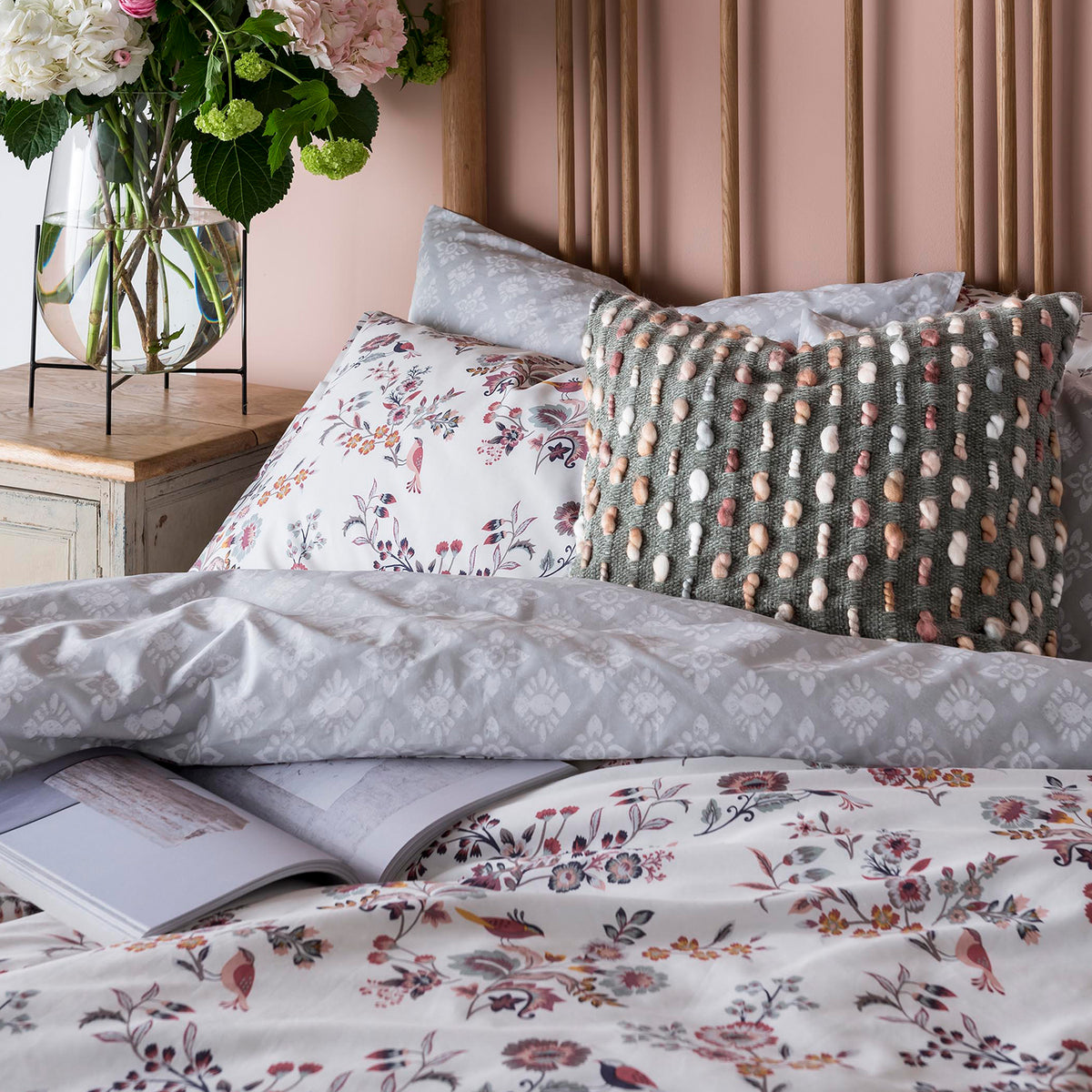 Fat Face Duvet Cover and Pillowcase Set - Floral Bird – Babylon Emporium